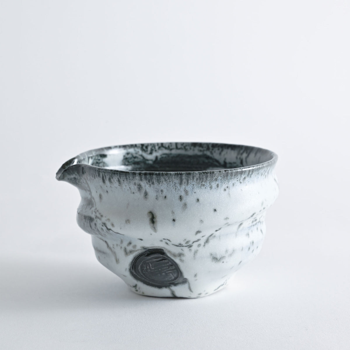 【仁秀】片口酒器 茶碗 創雲 – BASIC AND ACCENT ONLINE STORE