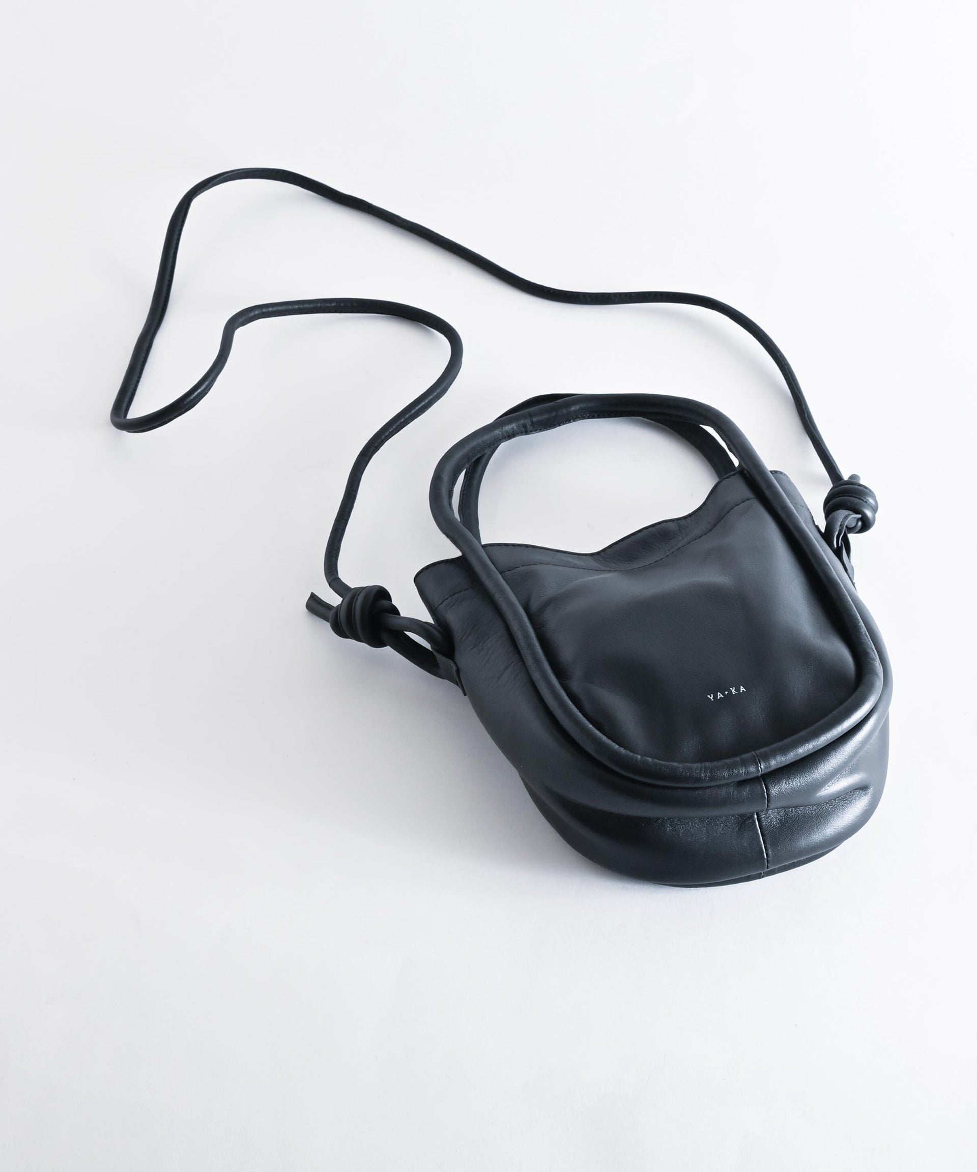 商品 – BASIC AND ACCENT ONLINE STORE